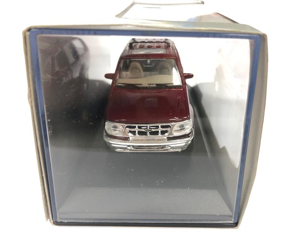 Welly 1/35 Ford Explorer Scale Model Collection Die Cast Metal with ...