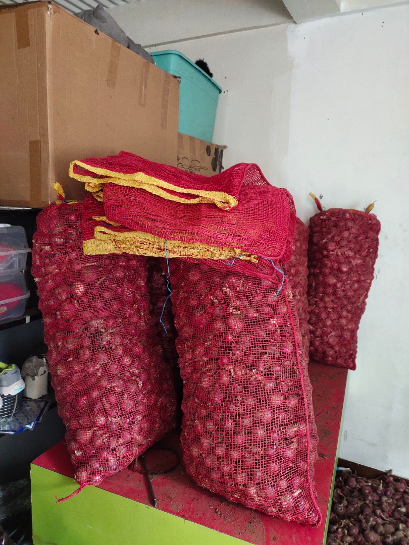 Bagong Ani Sibuyas/Red Onions, Food & Drinks, Fresh Produce on Carousell