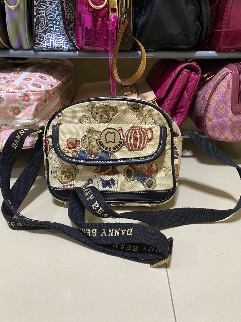 Danny Bear sling bag, Women's Fashion, Bags & Wallets, Cross-body Bags ...