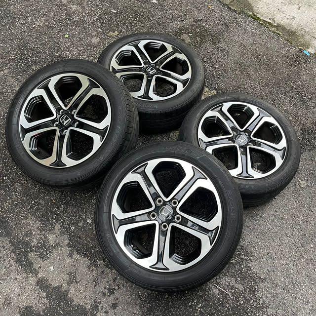 Original 17 inch Honda HRV tyre 70%, Auto Accessories on Carousell