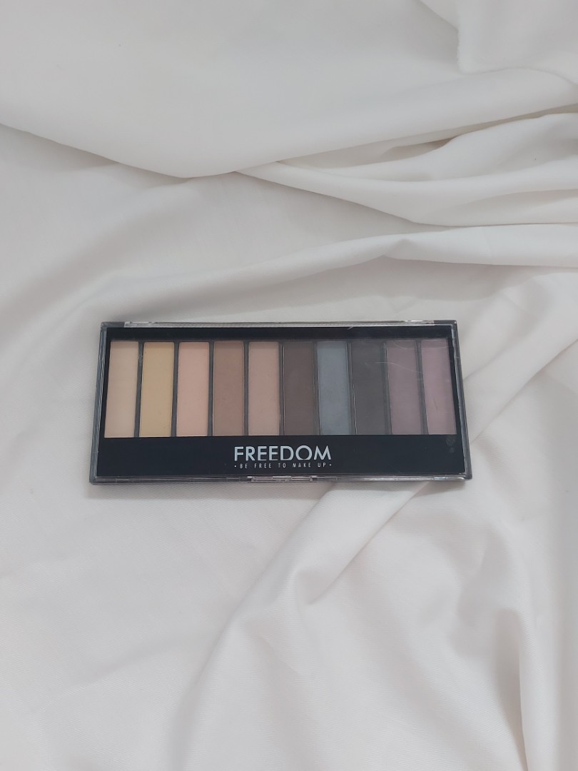 Freedom Eyeshadow Palette (merk belanda), Kesehatan & Kecantikan, Rias ...