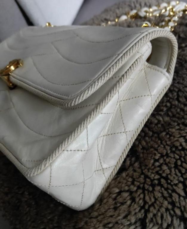 RARE Chanel Vintage Ivory Wave Flap Bag, Women's Fashion, Bags ...