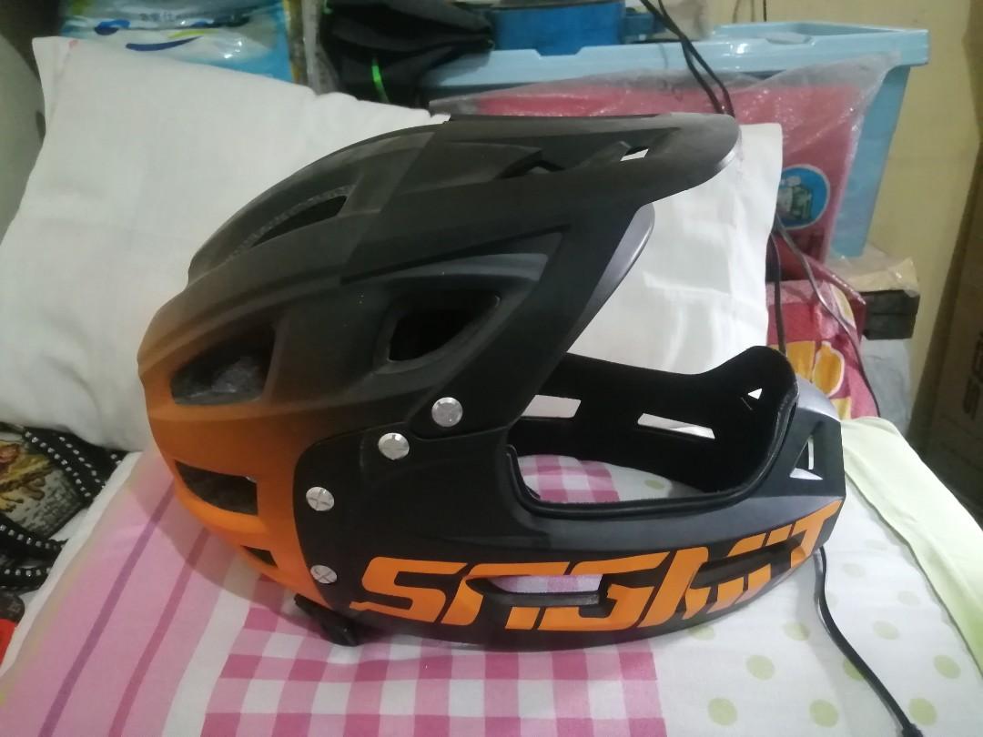 Sagmit Fullface helmet, Sports Equipment, Bicycles & Parts, Bicycles on ...