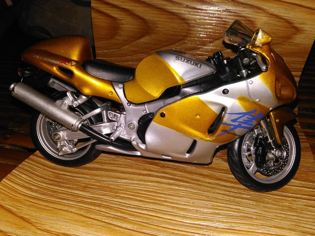suzuki hayabusa diecast motor figure, Hobbies & Toys, Toys & Games on ...