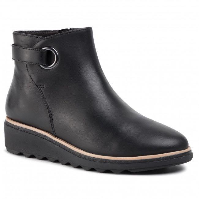 CLARKS SHARON SPRING BOOTS, Women's Fashion, Footwear, Boots on Carousell