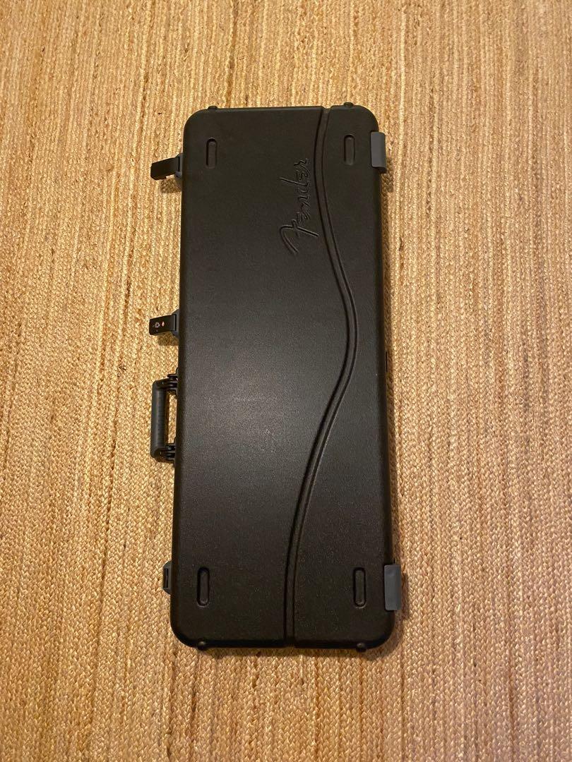 Fender deluxe ABS molded strat/tele guitar case, Hobbies & Toys, Music ...
