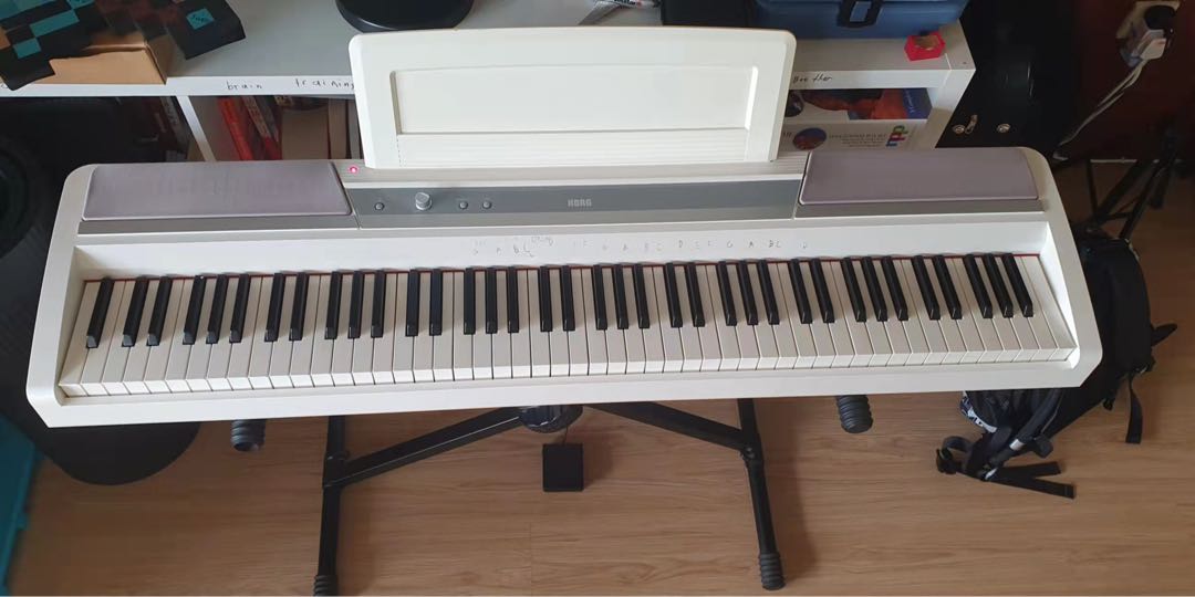 KORG SP170S Keyboard, Hobbies & Toys, Music & Media, Musical ...