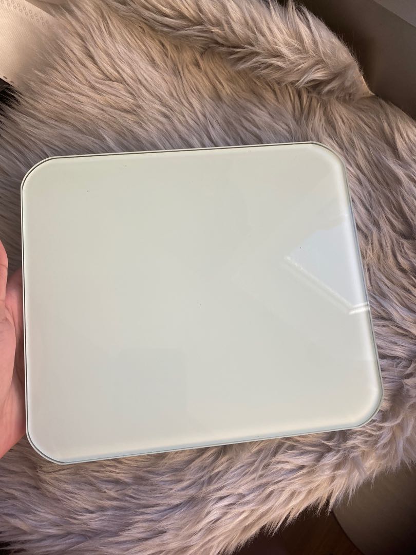 Miniso Weighing Scale, Health & Nutrition, Health Monitors & Weighing ...