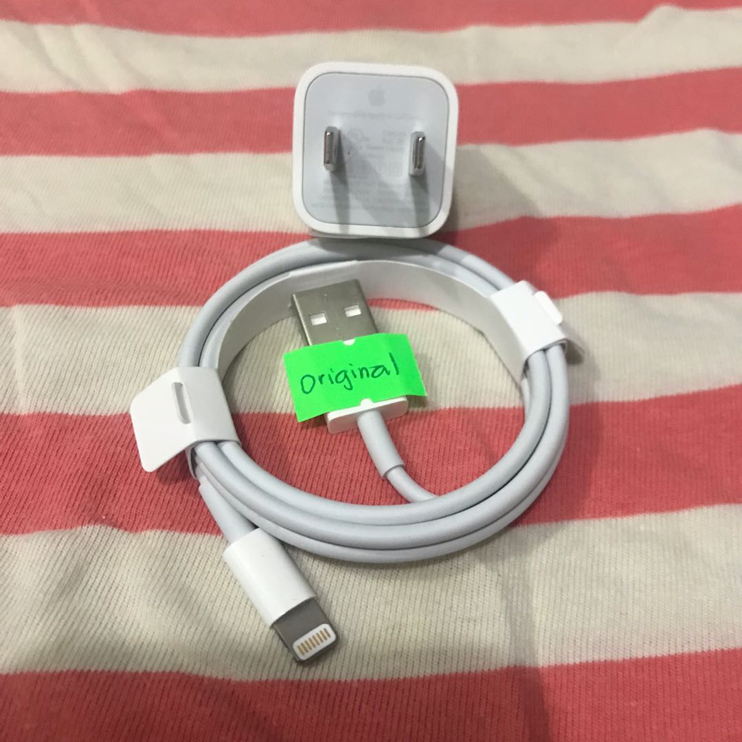 Original Apple iPhone Charger 5 watts adapter and lightning cable ...