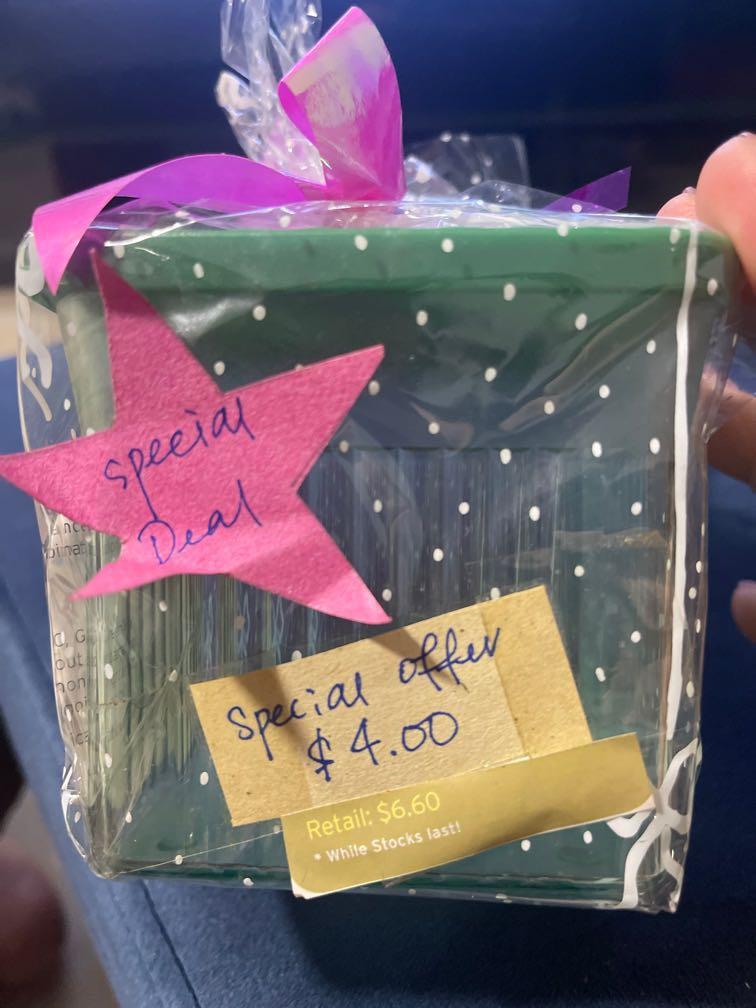 Tupperware Elegant square box container storage (green), Furniture ...