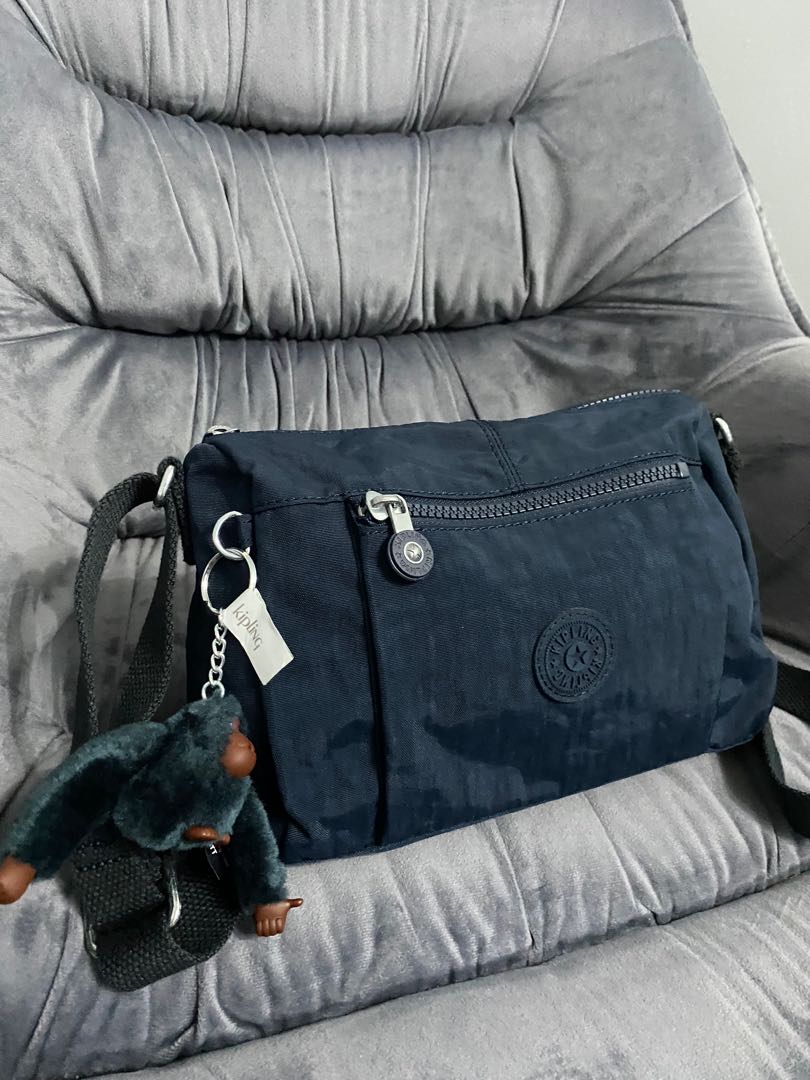 brand new kipling shoulder bag (tag price:$79), Women's Fashion, Bags ...