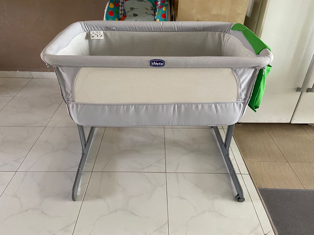 Chicco Next 2 Me Cot, Babies & Kids, Baby Nursery & Kids Furniture ...
