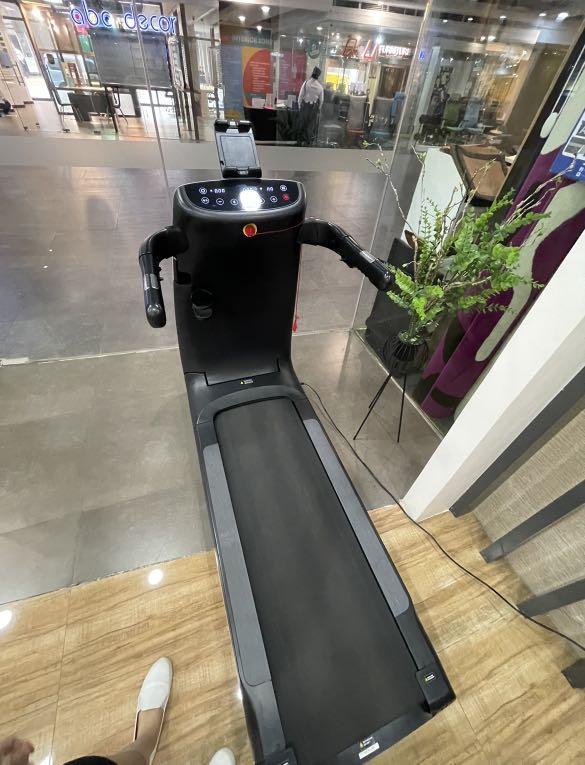 Hiro Intelligent Treadmill, Sports Equipment, Exercise & Fitness ...