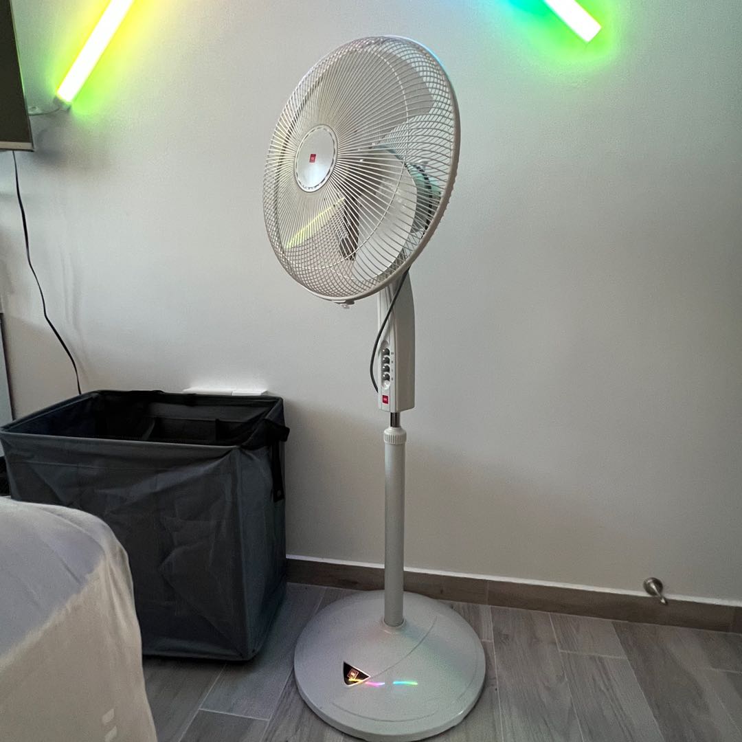 KDK P40US white, Furniture & Home Living, Lighting & Fans, Fans on ...
