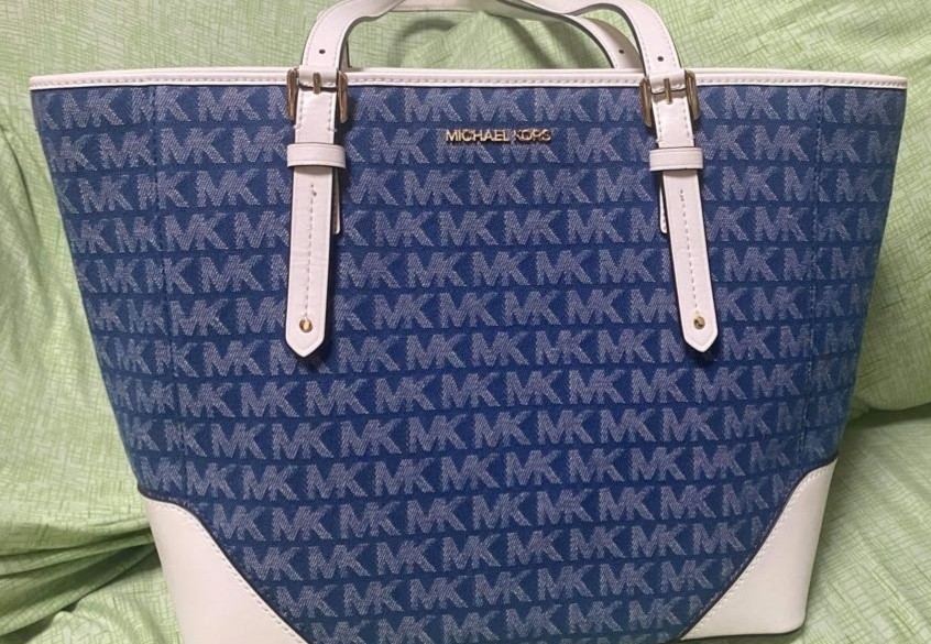 MK big tote bag (Authentic), Luxury, Bags & Wallets on Carousell