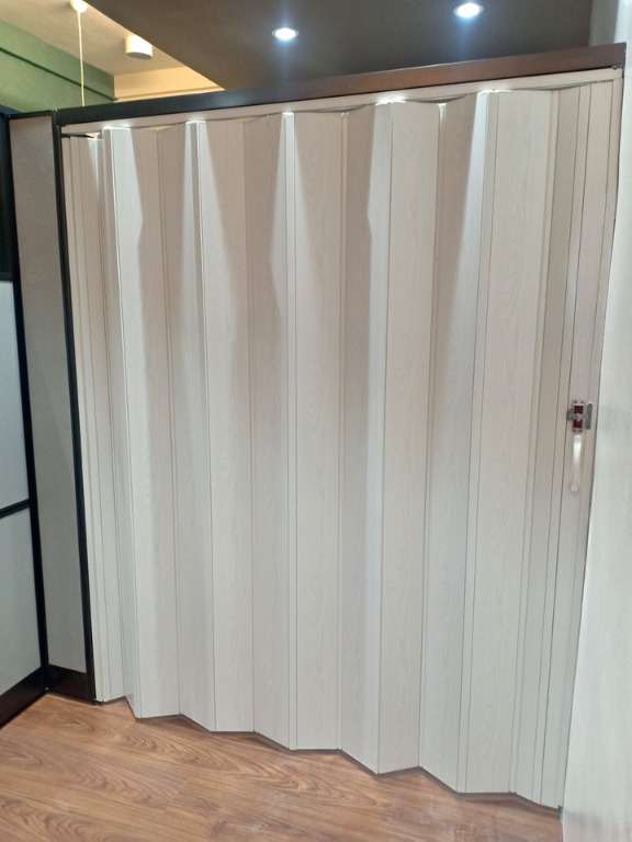 PVC ACCORDION OFFICE PARTITION ONE WAY TYPE OFFICE FURNITURE, Furniture & Home Living, Office ...