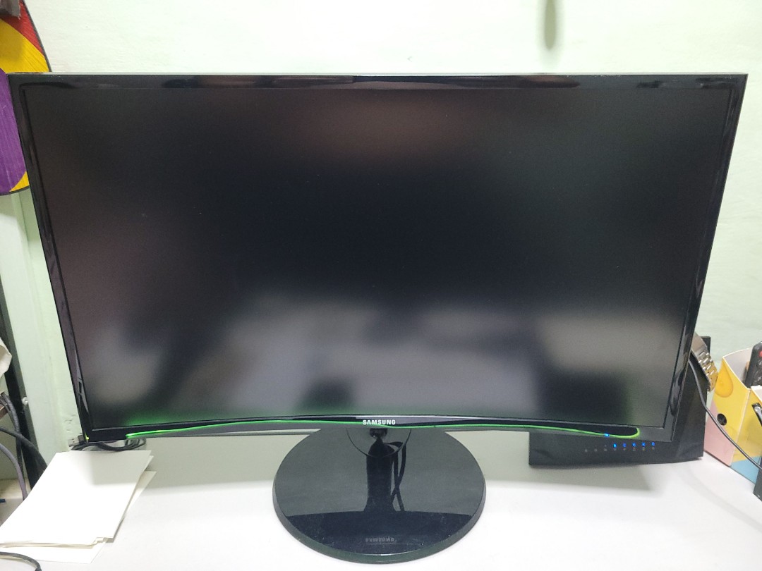 Samsung 27 inch curve LED monitor (C27F390), Computers & Tech, Parts ...