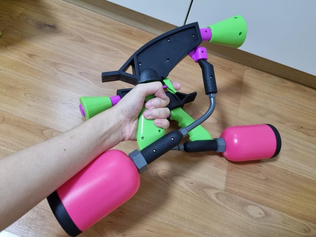 Splatoon 2 Dualies Water Gun, Hobbies & Toys, Toys & Games on Carousell