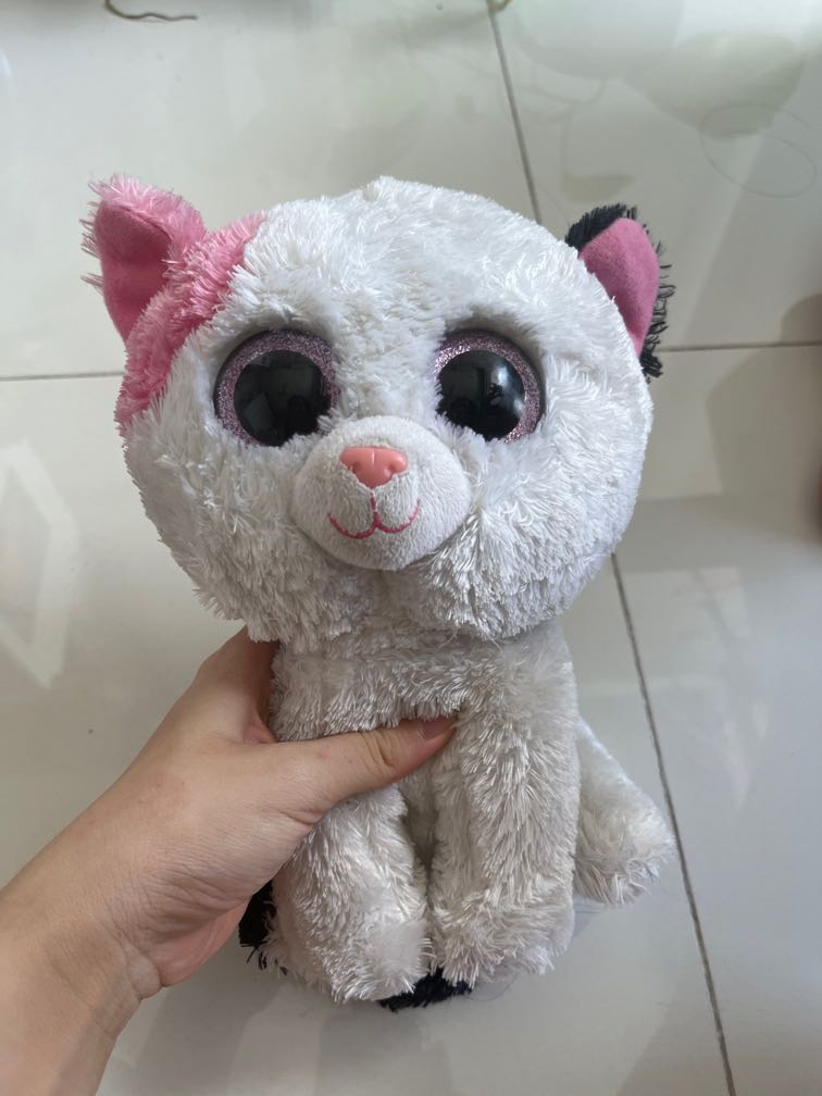 TY Cat Plushie, Hobbies & Toys, Toys & Games on Carousell