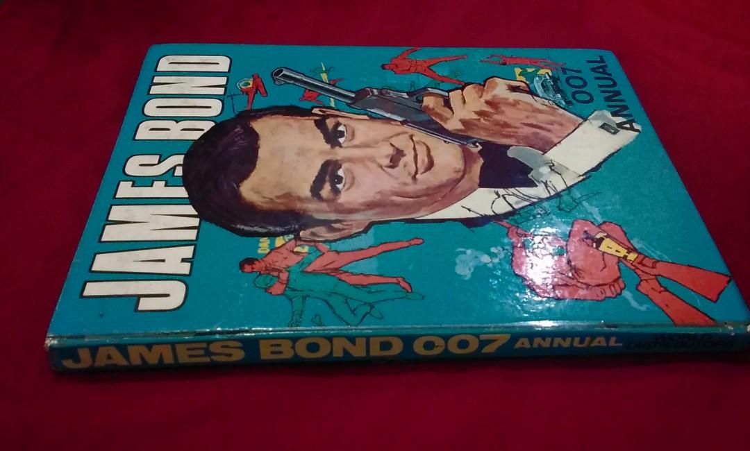 Antik james bond annual book 60s, Hobbies & Toys, Collectibles ...