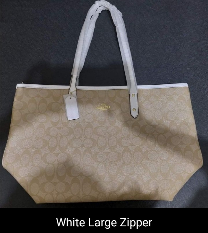 Coach Tote Bag open and zip, Women's Fashion, Bags & Wallets, Tote Bags ...