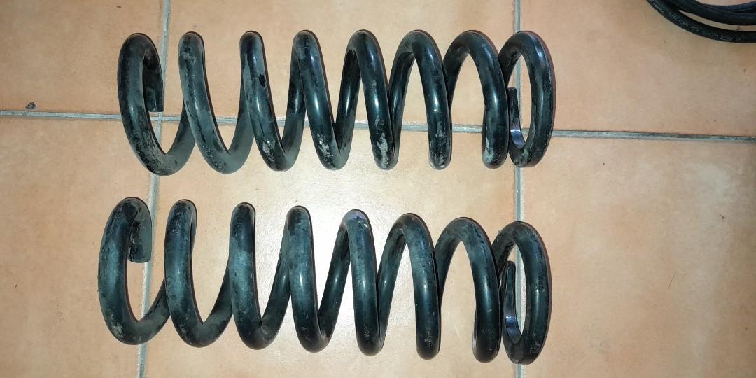 Ford Ranger T6 2.2 3.2 spring (ORIGINAL FOMOCO), Auto Accessories on Carousell