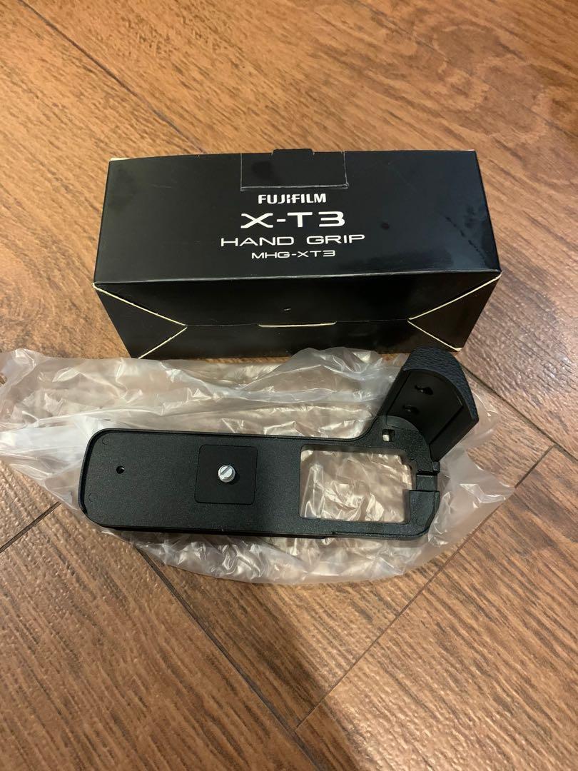 Fujifilm XT3 Hand Grip MHG-XT3 - brand new, Photography, Cameras on ...