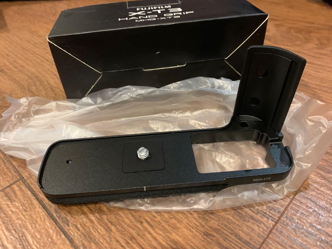 Fujifilm XT3 Hand Grip MHG-XT3 - brand new, Photography, Cameras on ...