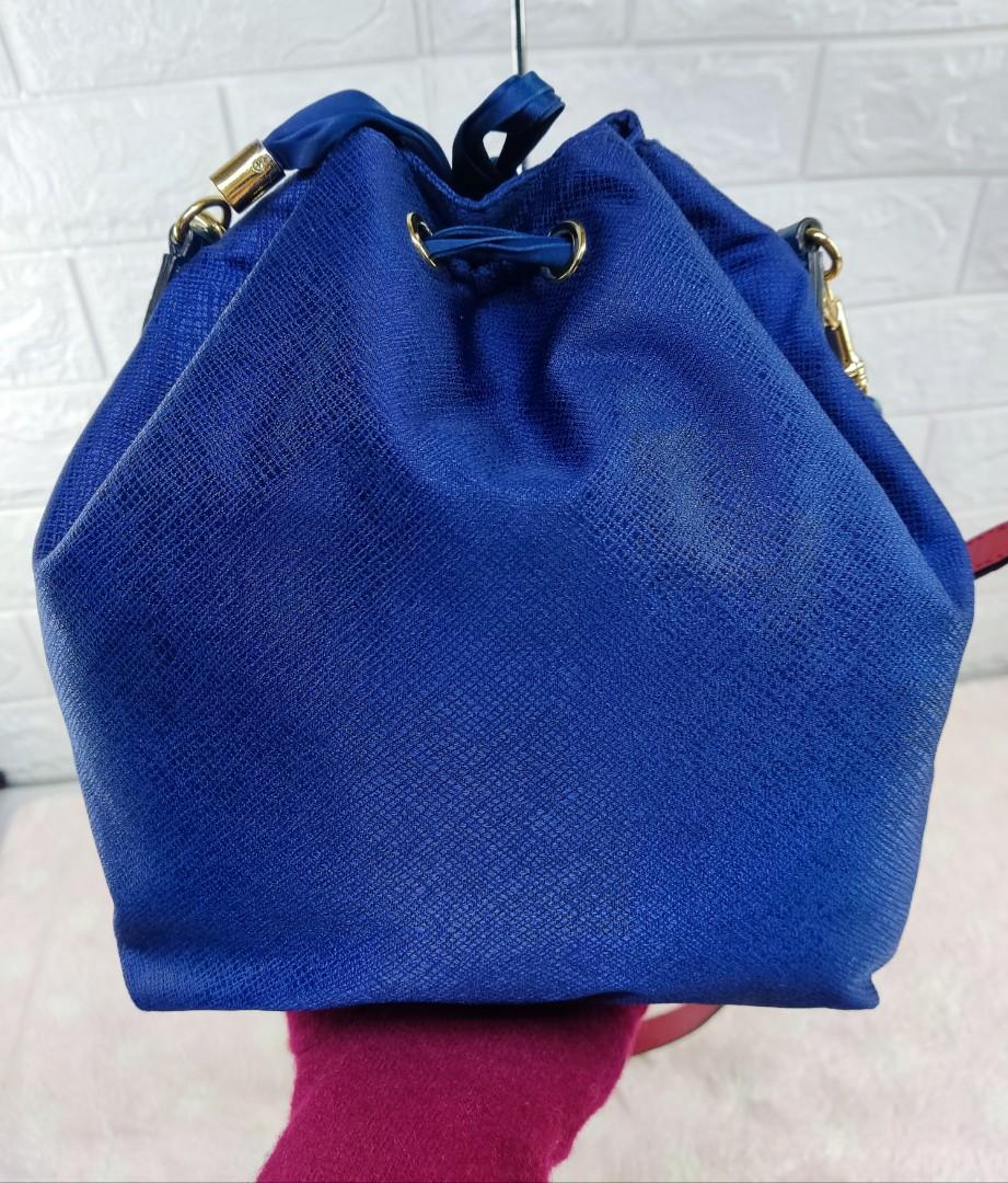 Original Lianca Central Bucket Bag, Women's Fashion, Bags & Wallets ...