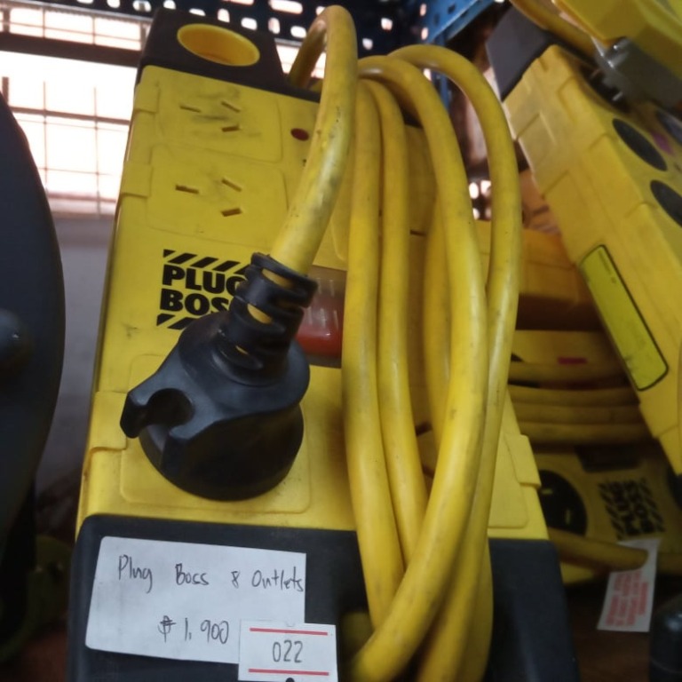 PLUG BOSS 8 OUTLETS, TV & Home Appliances, Electrical, Adaptors ...