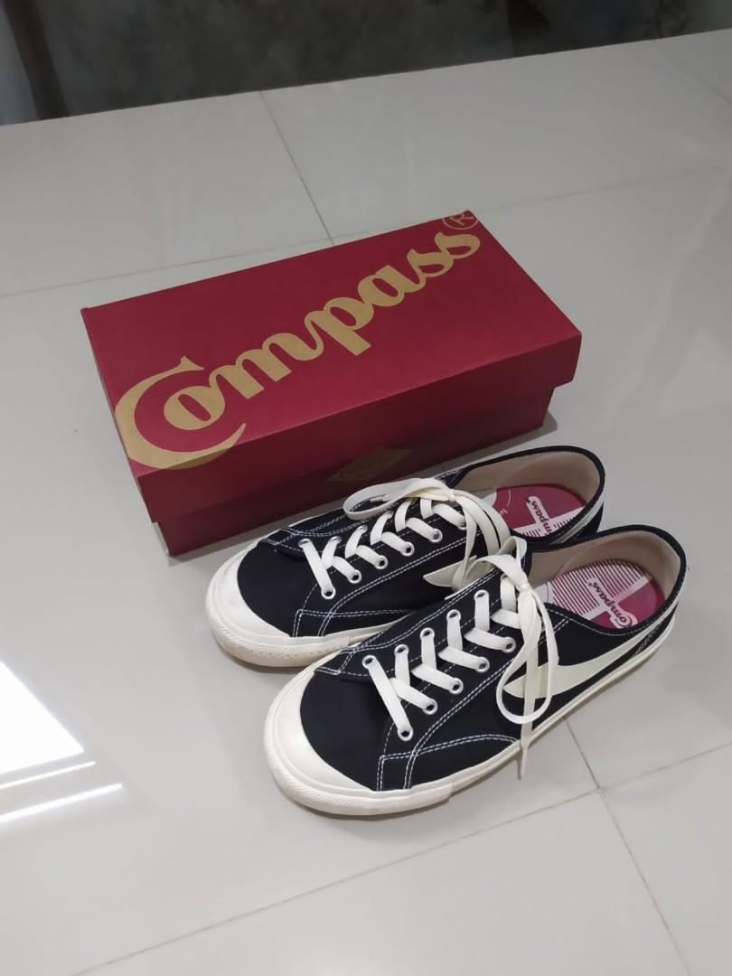 Sepatu Compass, Fesyen Pria, Sepatu , Sneakers di Carousell