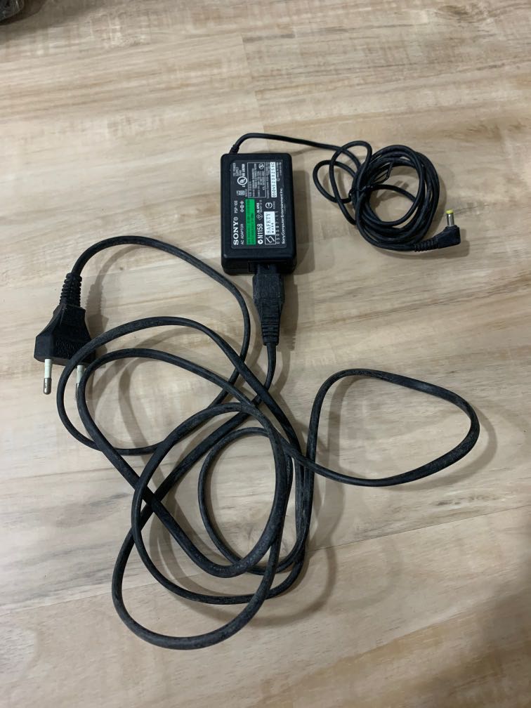 Sony PSP original 5V power adapter, Video Gaming, Gaming Accessories ...