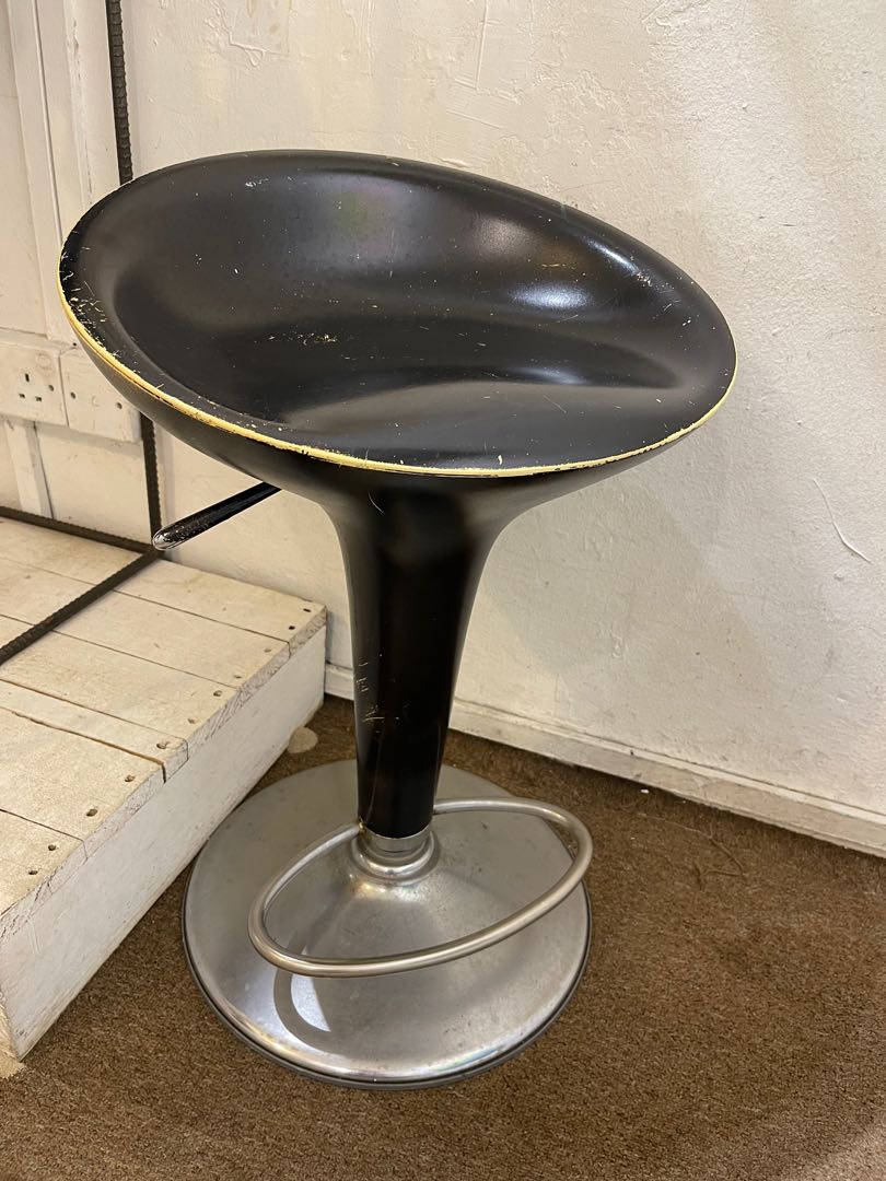 Spinning Bar Chair, Furniture & Home Living, Furniture, Chairs on Carousell
