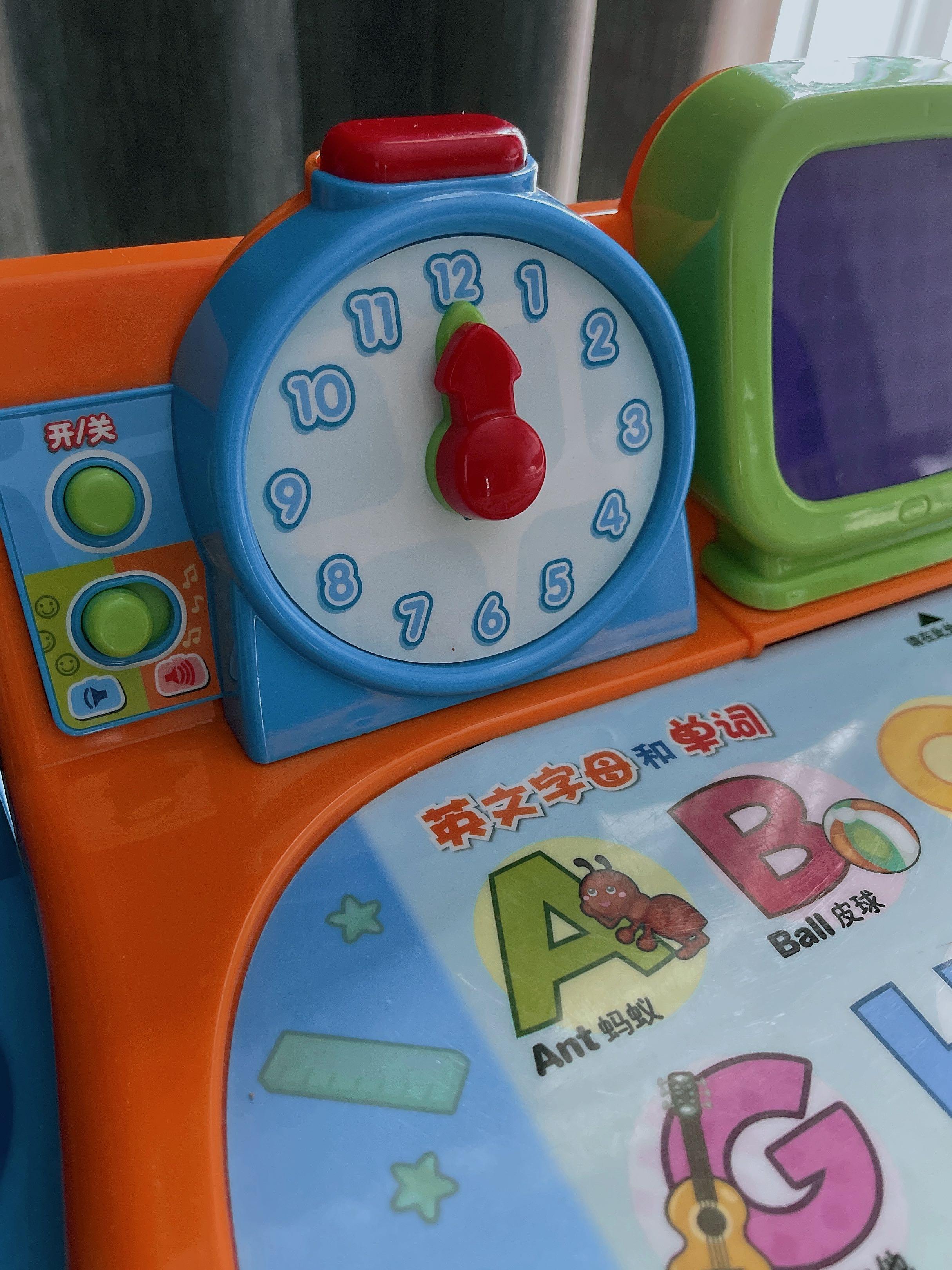 Vtech touch and learn activity desk bilingual , Hobbies & Toys, Toys ...