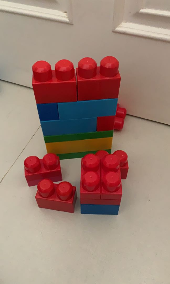 100 Building blocks for kids, 興趣及遊戲, 玩具 & 遊戲類 - Carousell