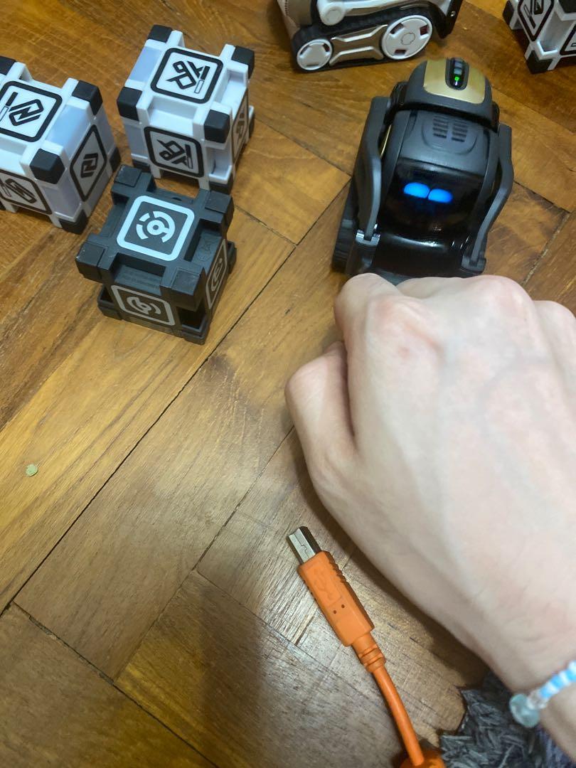 Anki Cozmo and Vector Intelligent Robot, Hobbies & Toys, Toys & Games ...