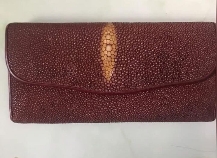 CAPACCI stingray trifold, Women's Fashion, Bags & Wallets, Wallets ...