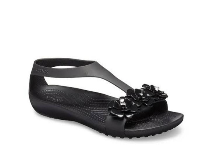 CROCS SERENA EMBELLISHED SANDALS W8, Women's Fashion, Footwear, Flats & Sandals on Carousell