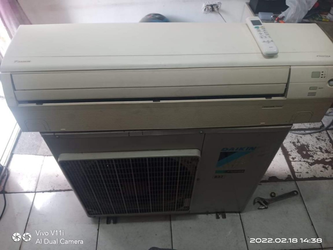 Daikin 3hp inverter split type, TV & Home Appliances, Air Conditioning ...