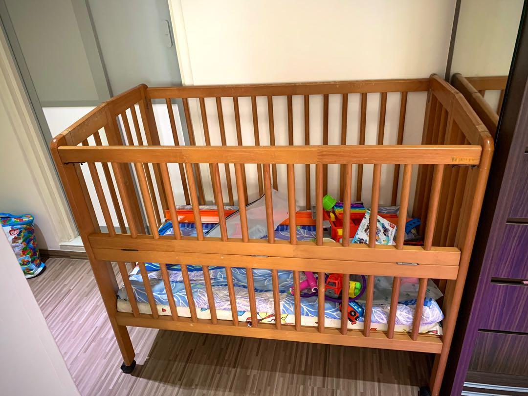 Free baby cot, Babies & Kids, Baby Nursery & Kids Furniture, Cots ...