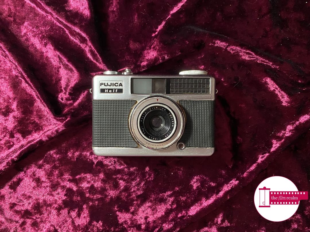 FUJICA HALF FRAME FILM CAMERA, Photography, Cameras on Carousell