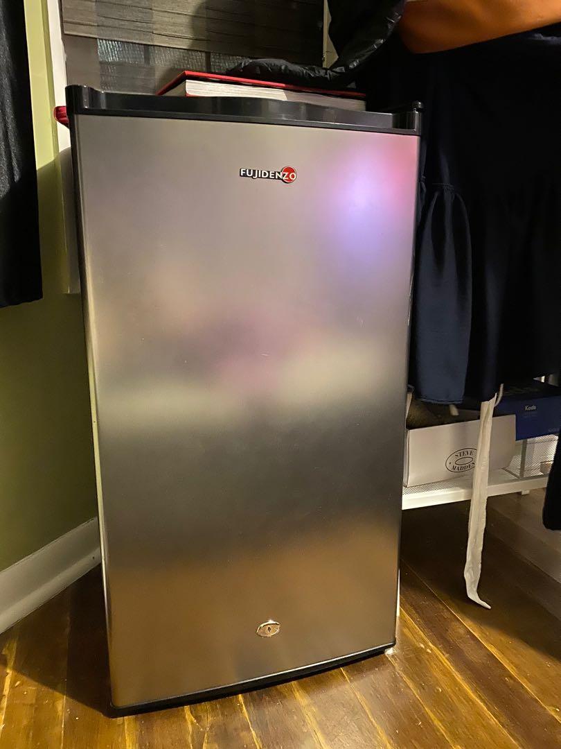 Fujidenzo mini ref, TV & Home Appliances, Kitchen Appliances ...