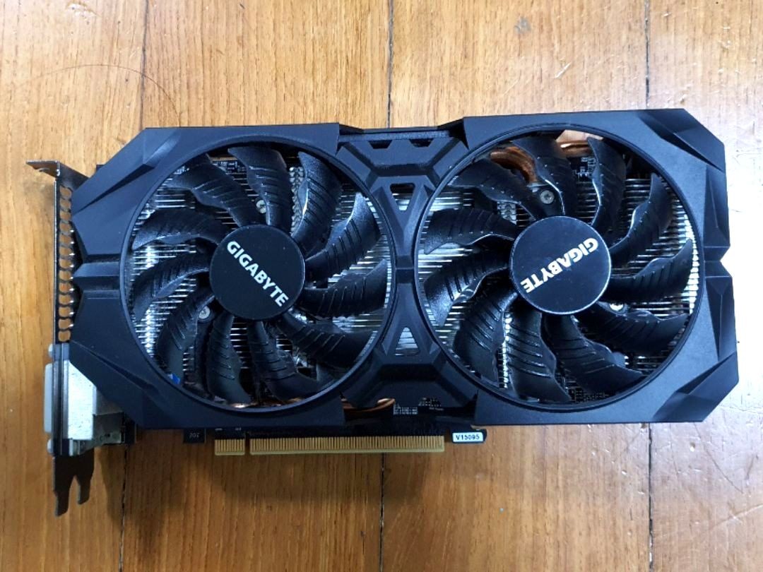 AMD Gigabyte R9 380X WindForce Gaming graphic card (GPU), Computers ...