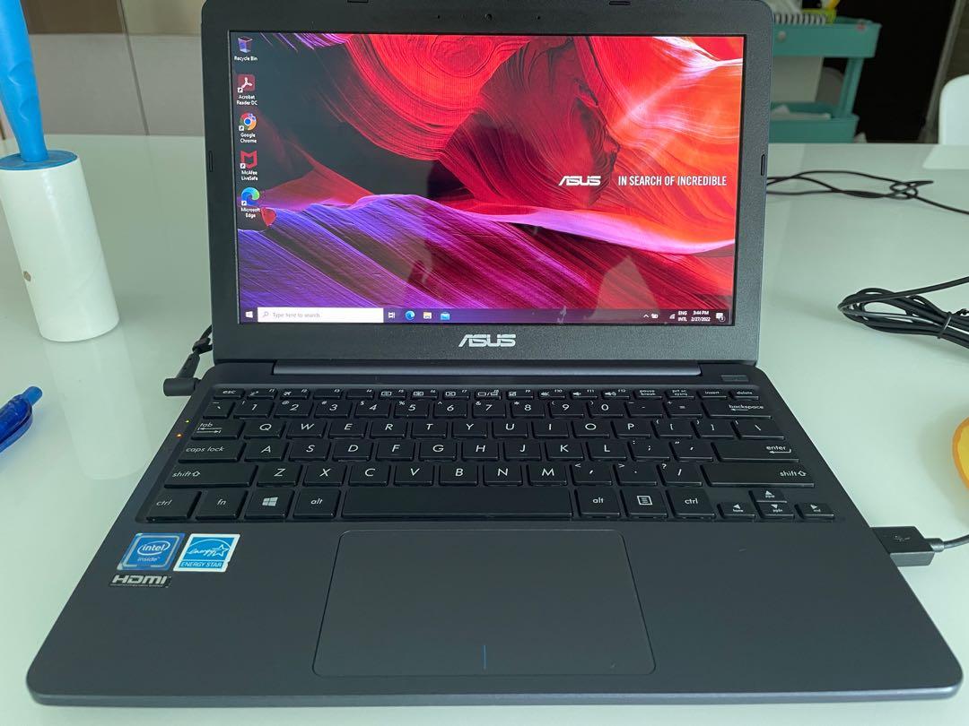 Selling ASUS E203M (good for hbl), Computers & Tech, Laptops ...