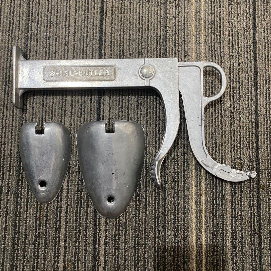Shine Butler Shoe Shine cast with 2 Forms no wall mount, Men's Fashion ...