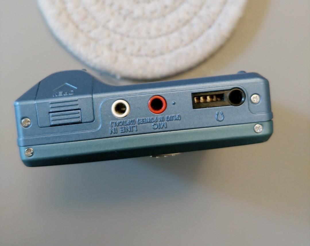 Sony MZ-R700 Player/Recorder with Remote Control & Audio mic (New ...