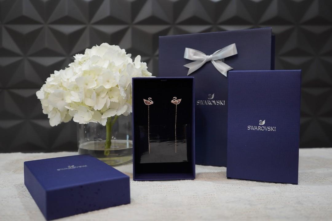 Swarovski packaging / box, Women's Fashion, Jewelry & Organisers ...
