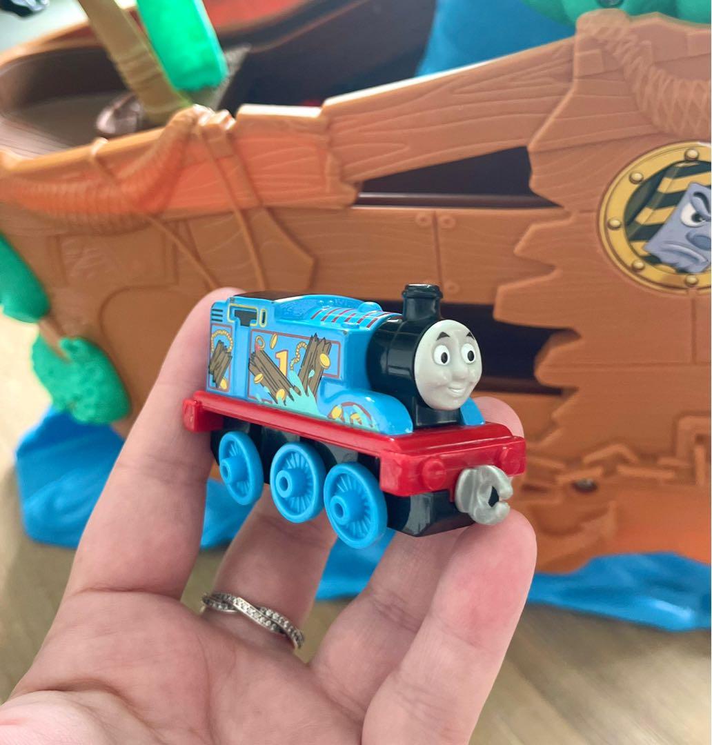 Thomas & Friends Adventures Sea Monster Pirate Ship, Hobbies & Toys ...
