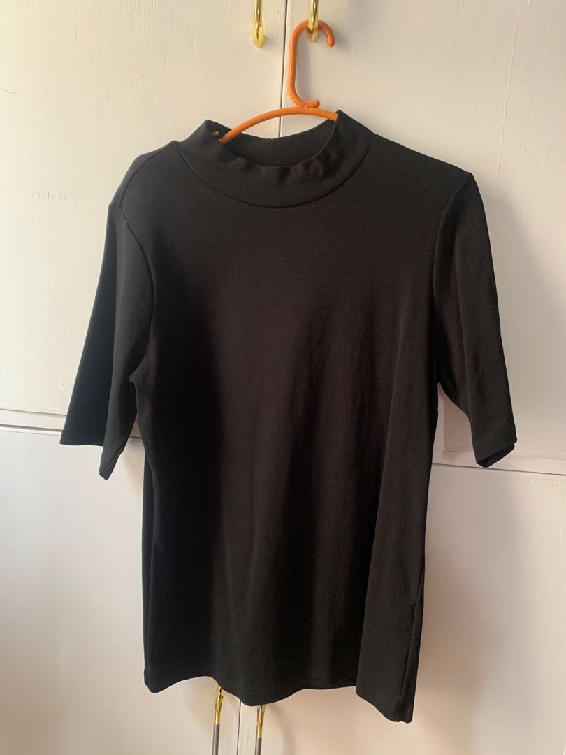 Uniqlo Trutle Neck Large, Women's Fashion, Tops, Blouses on Carousell