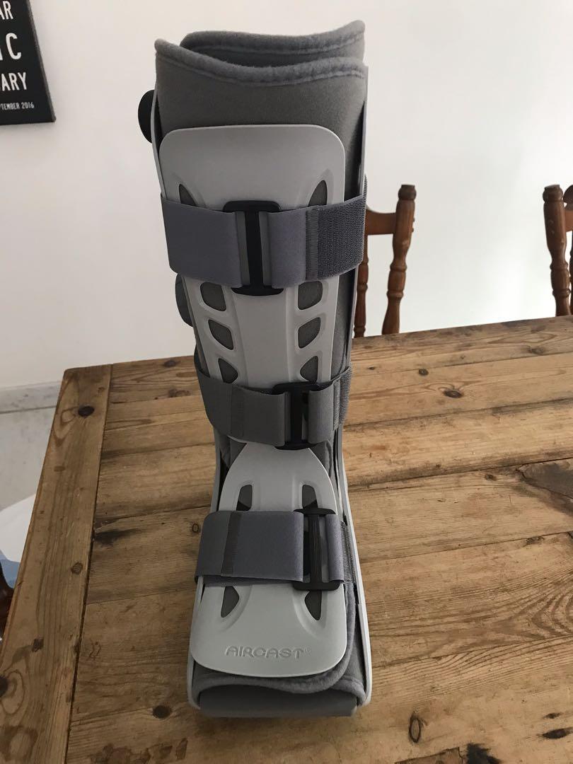 Aircast Orthopaedic Boot ( Medium), Health & Nutrition, Assistive ...